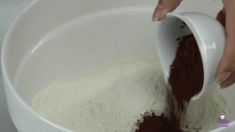 Skúffukaka - A delicious Icelandic Brownie Recipe | Cakies