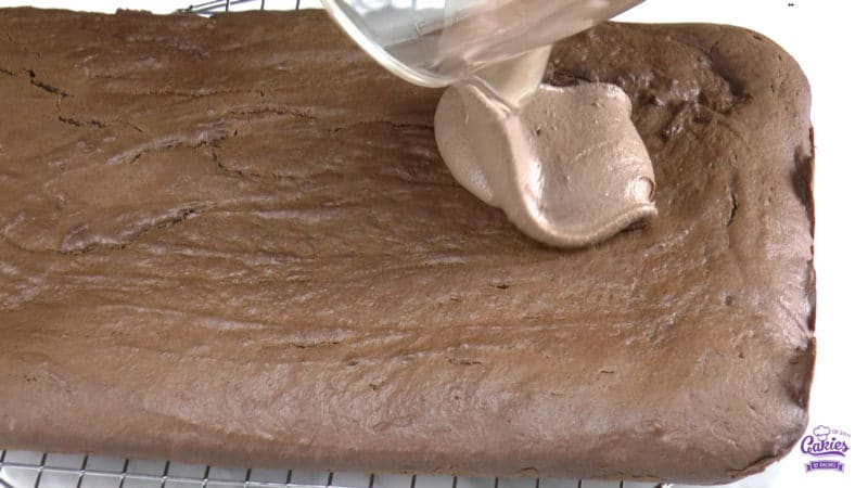 Skúffukaka - A delicious Icelandic Brownie Recipe | Cakies